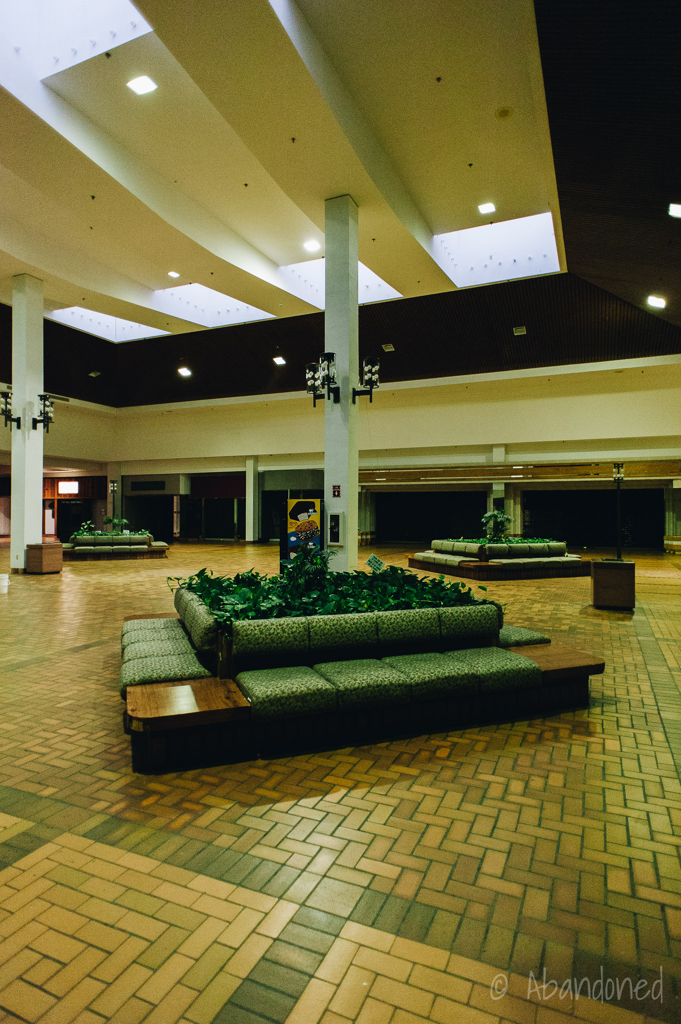 Westland Mall - Abandoned