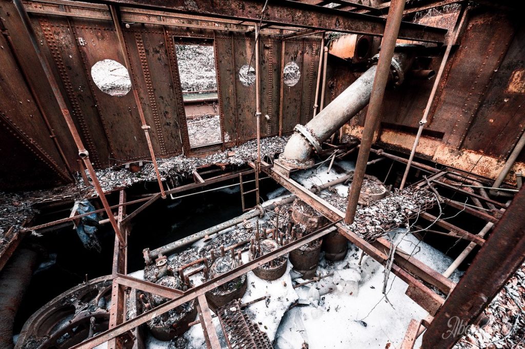 USS Sachem and USS Phenakite - Abandoned