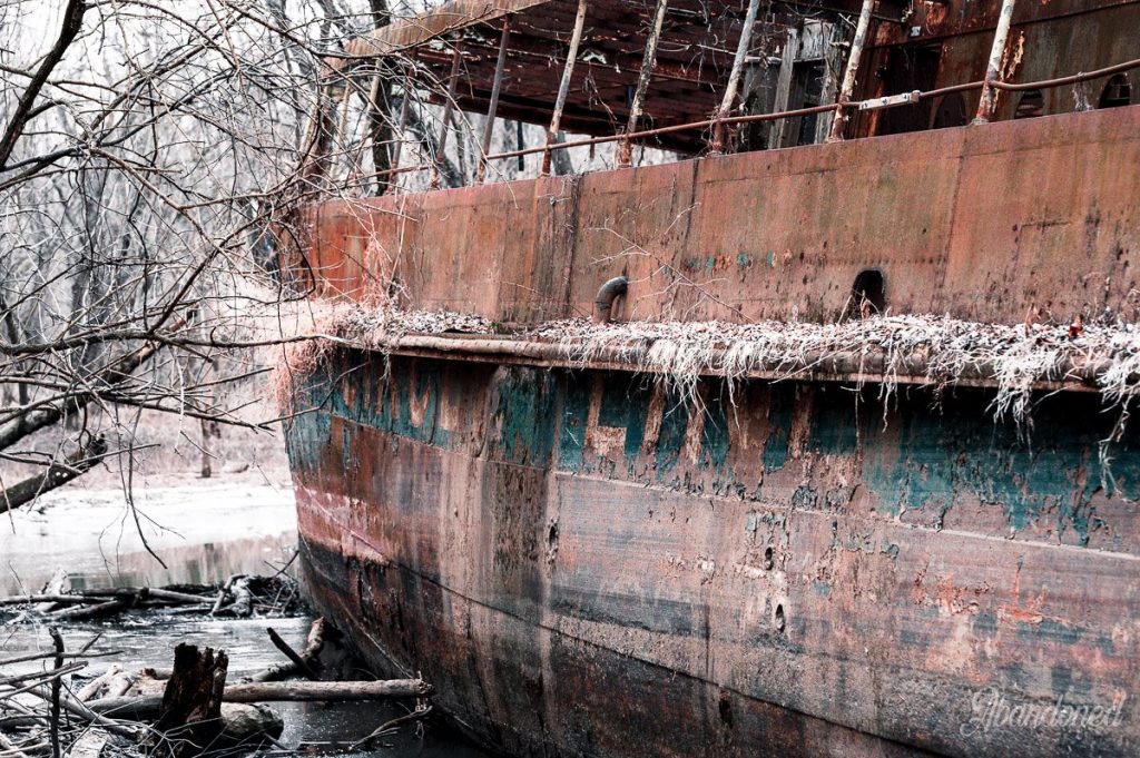 USS Sachem and USS Phenakite - Abandoned