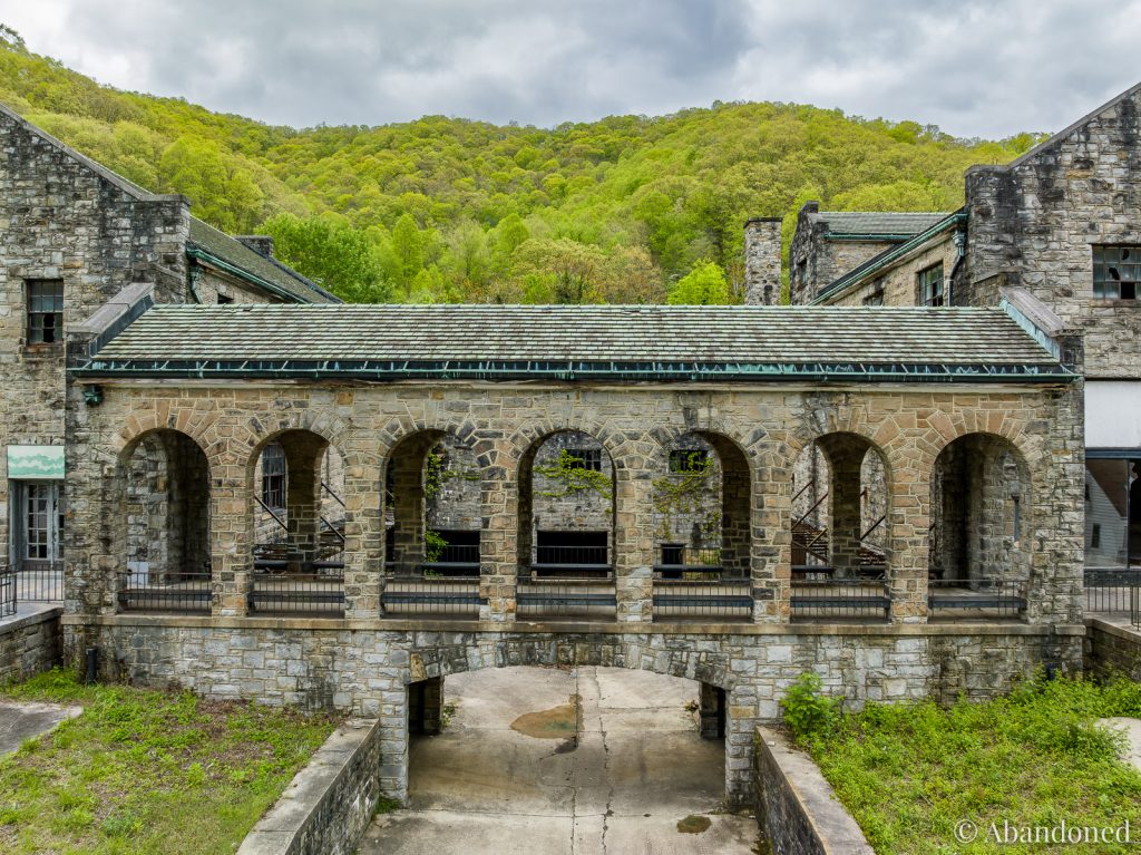Itmann Company Store and Office - Abandoned