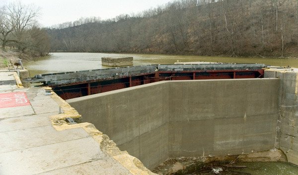 Kentucky River Locks & Dams - Abandoned