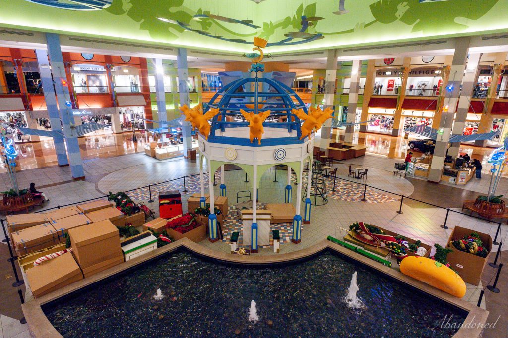 Cincinnati Mall - Abandoned