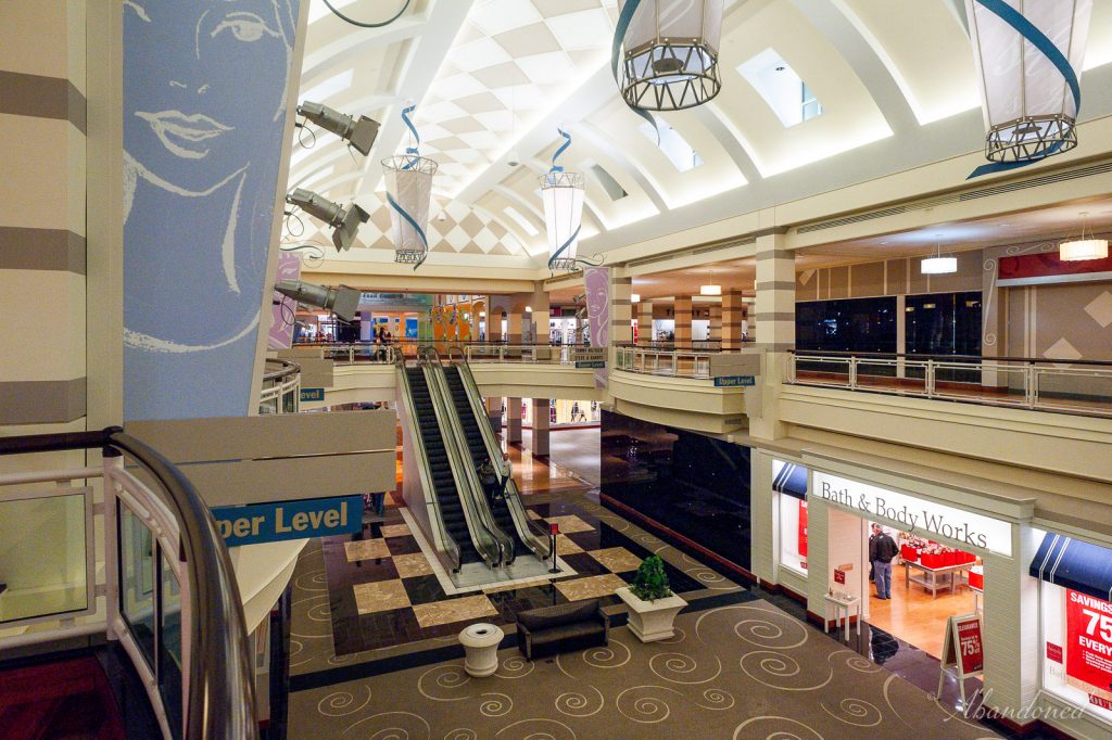 Cincinnati Mall - Abandoned