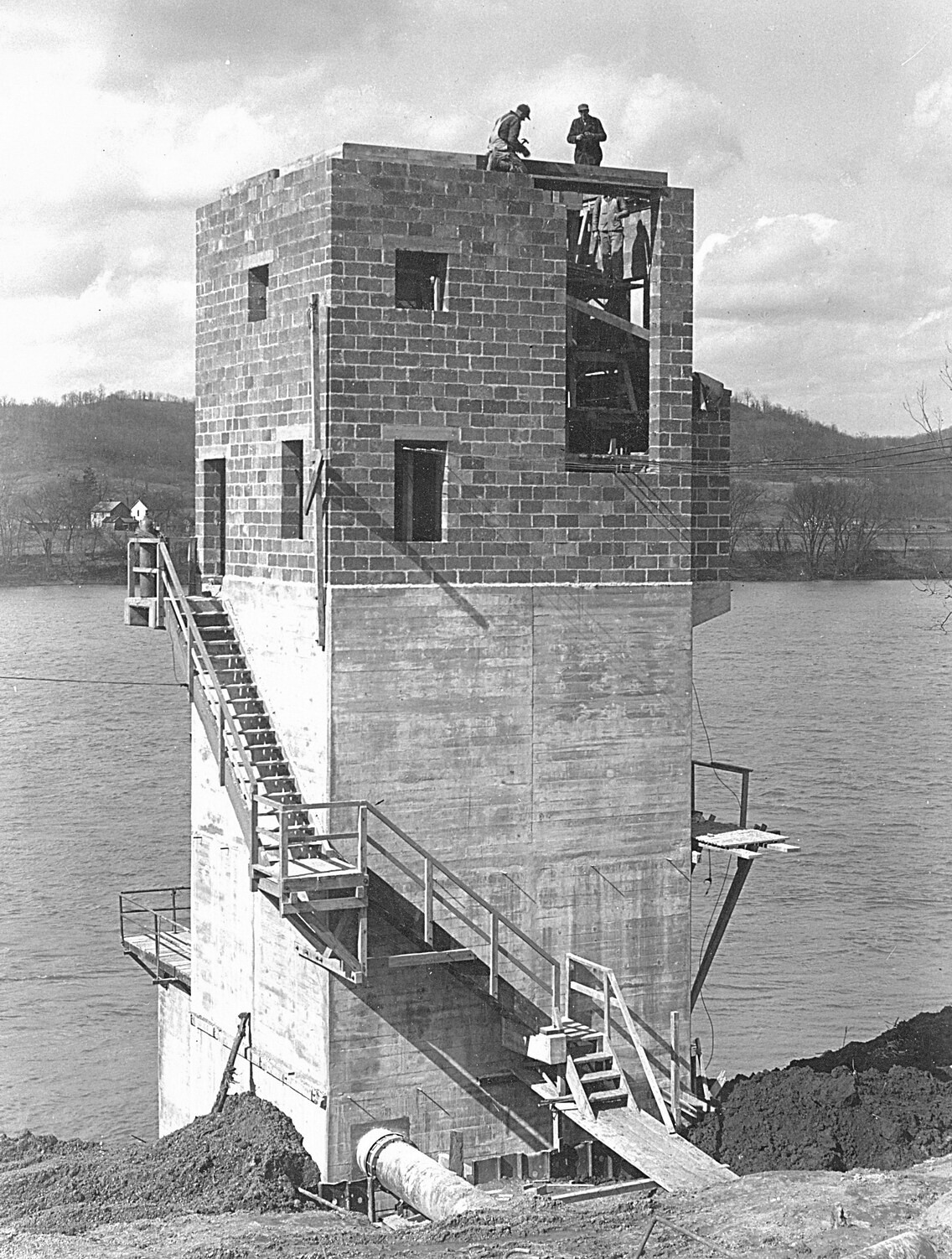 Pump House 1942 Abandoned