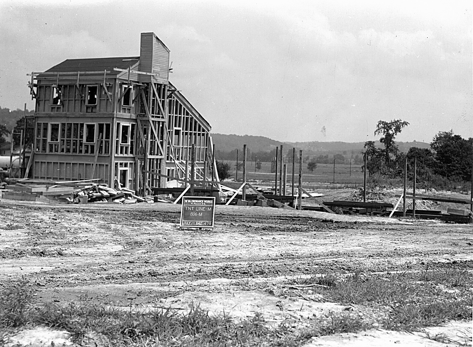 TNT Line M 806M – 1942 - Abandoned