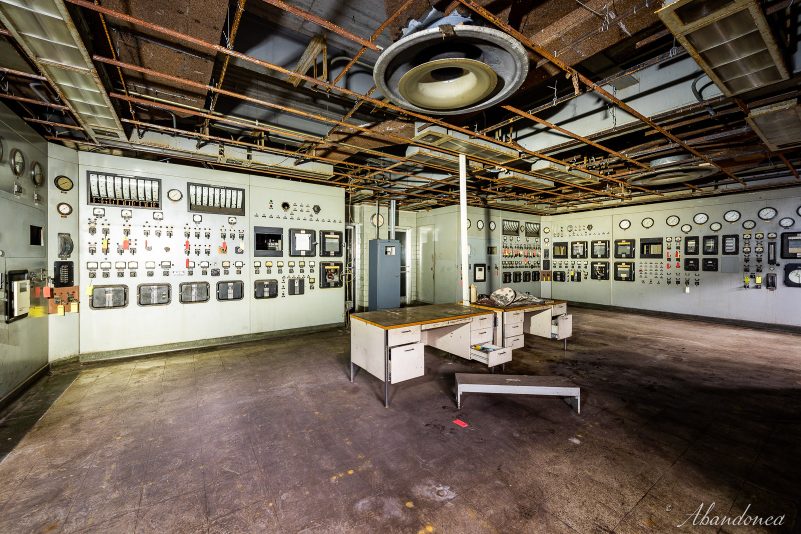 Control Room – Apr. 2018 - Abandoned