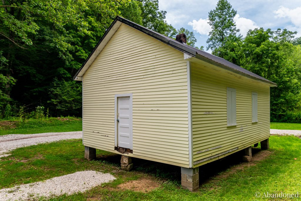 From Bustling Mines to Quiet Streets: Van Lear, Kentucky - Abandoned