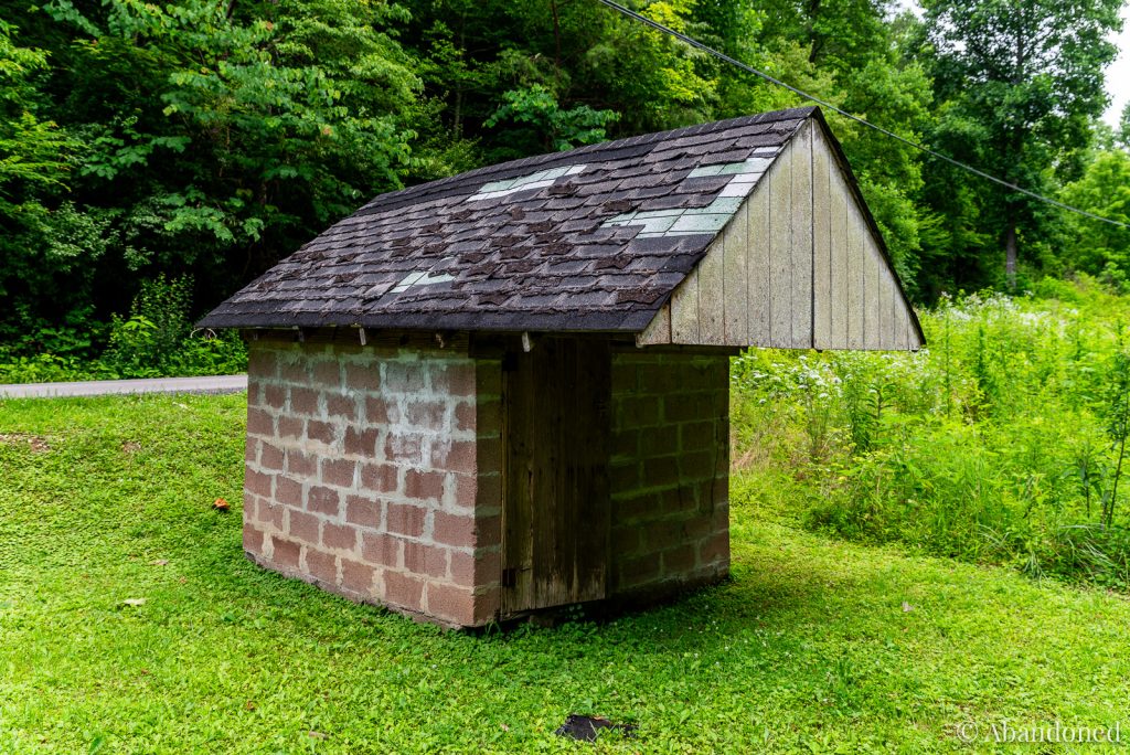 From Bustling Mines to Quiet Streets: Van Lear, Kentucky - Abandoned