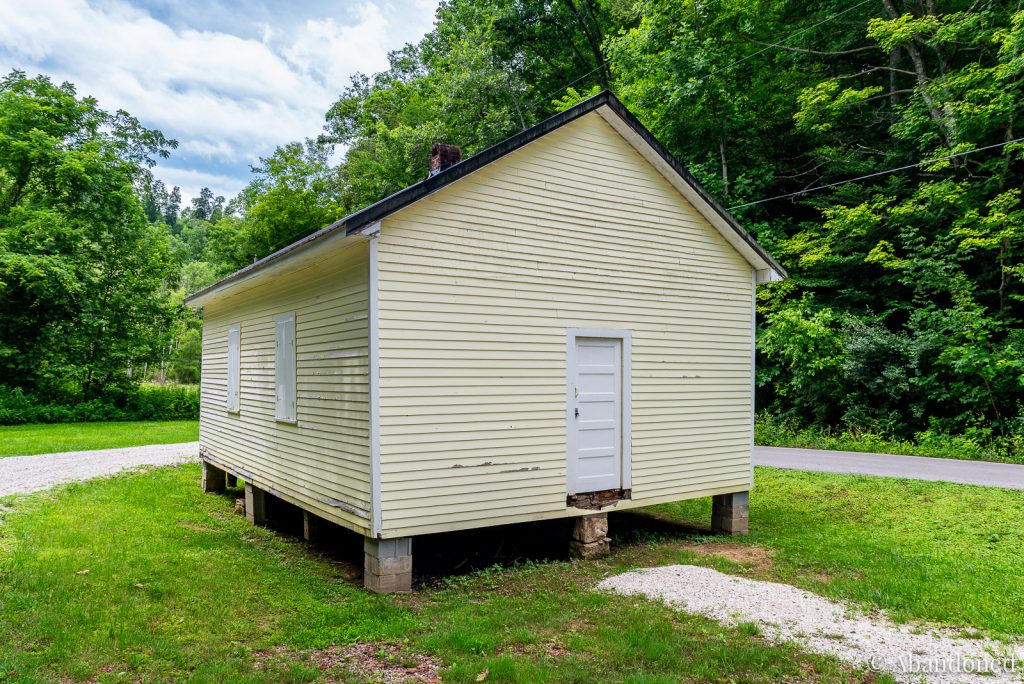 From Bustling Mines to Quiet Streets: Van Lear, Kentucky - Abandoned