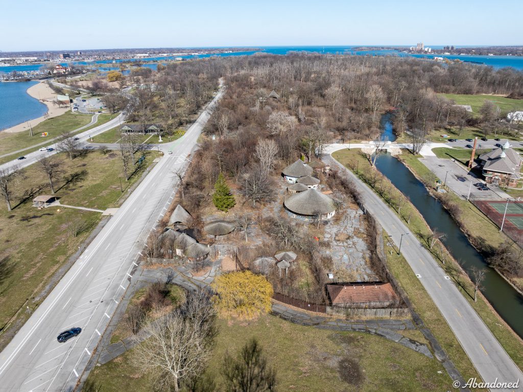 Remembering the Belle Isle Zoo - Abandoned