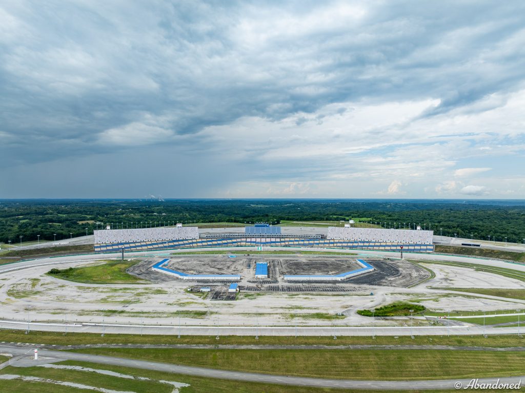 The Rise and Fall of the Kentucky Speedway - Abandoned