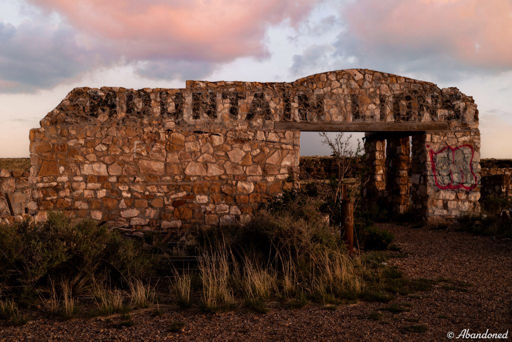 Two Guns, Arizona: The Ghost Town on Canyon Diablo - Abandoned